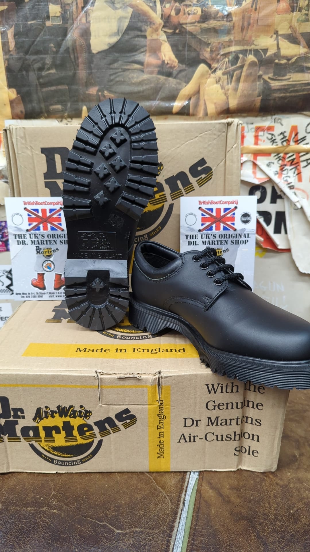 DR MARTENS ROYAL MAIL PREMIUM MADE IN ENGLAND 4 HOLE PADDED SHOE ...