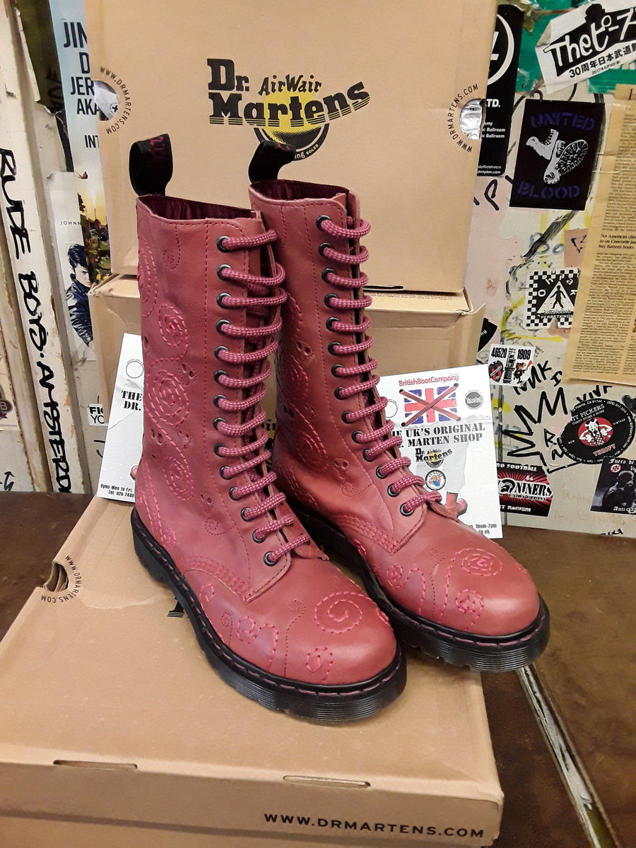 Dr Martens Le Voodoo, Size UK8, Red 14 Hole Boots, Patterned Boots