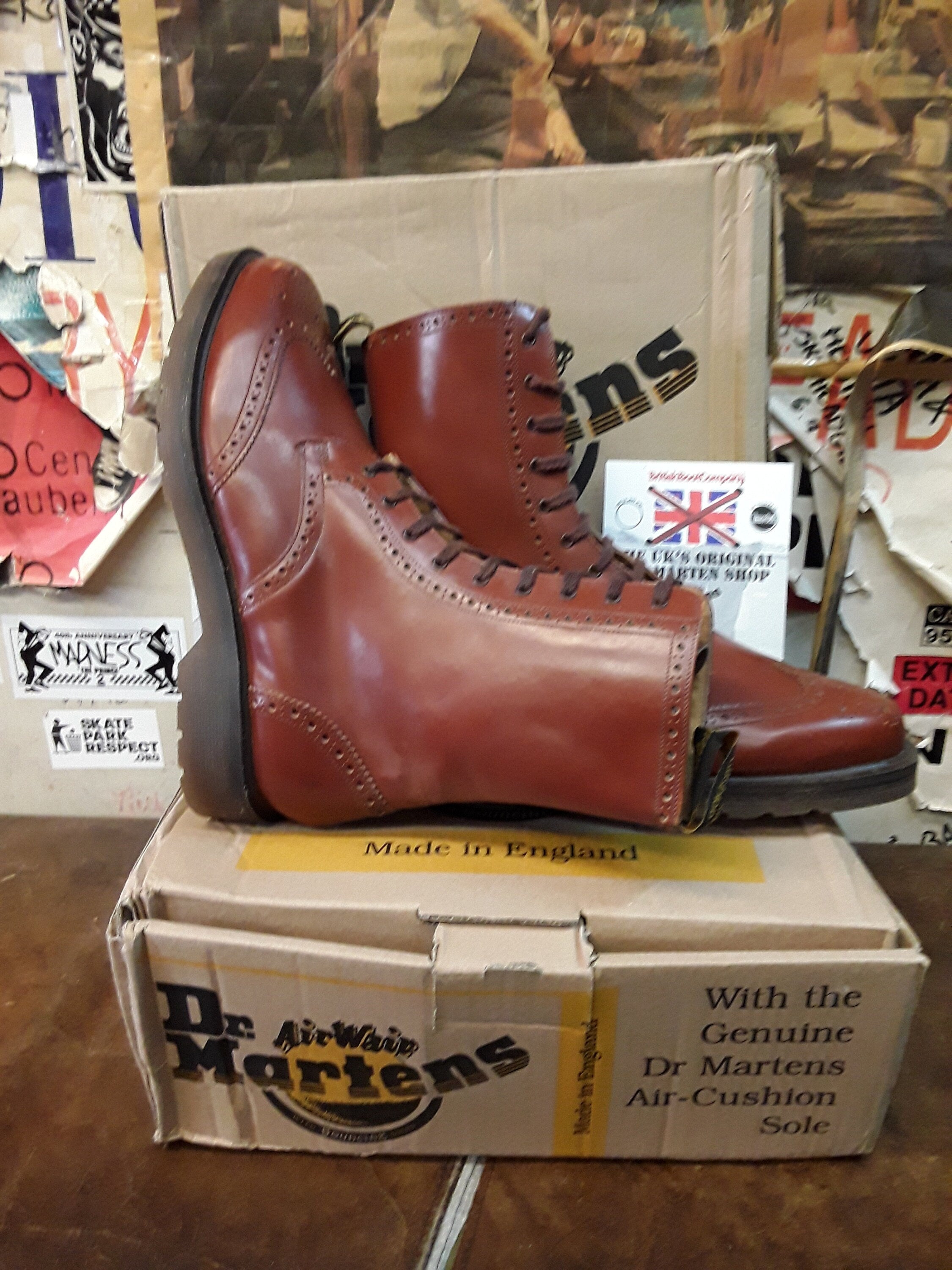 Dr Martens 2236 Tan 9 Hole Brogue Made in England Size 8