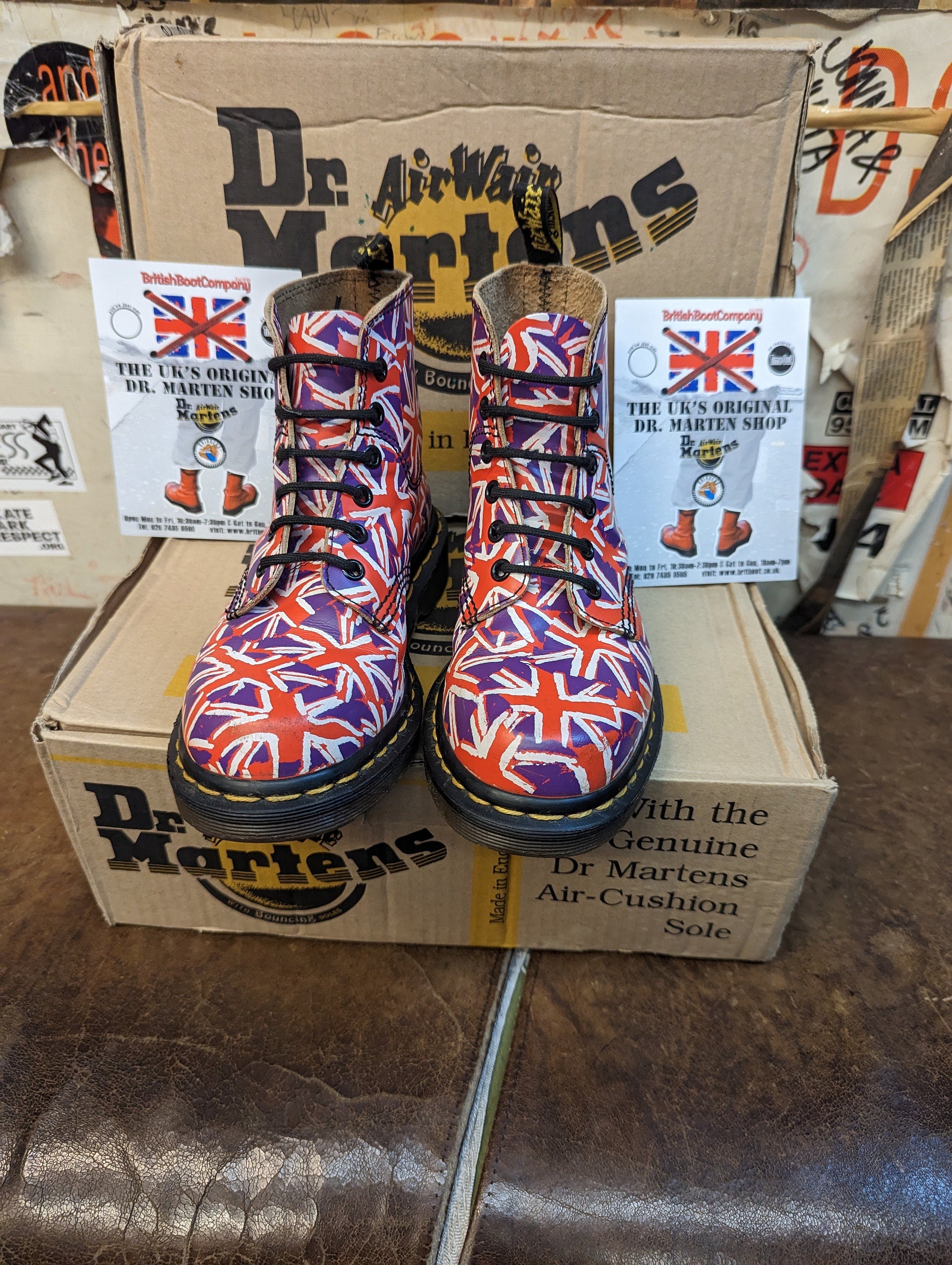 Dr Martens Made in England Union Jack 6 Hole Size 3